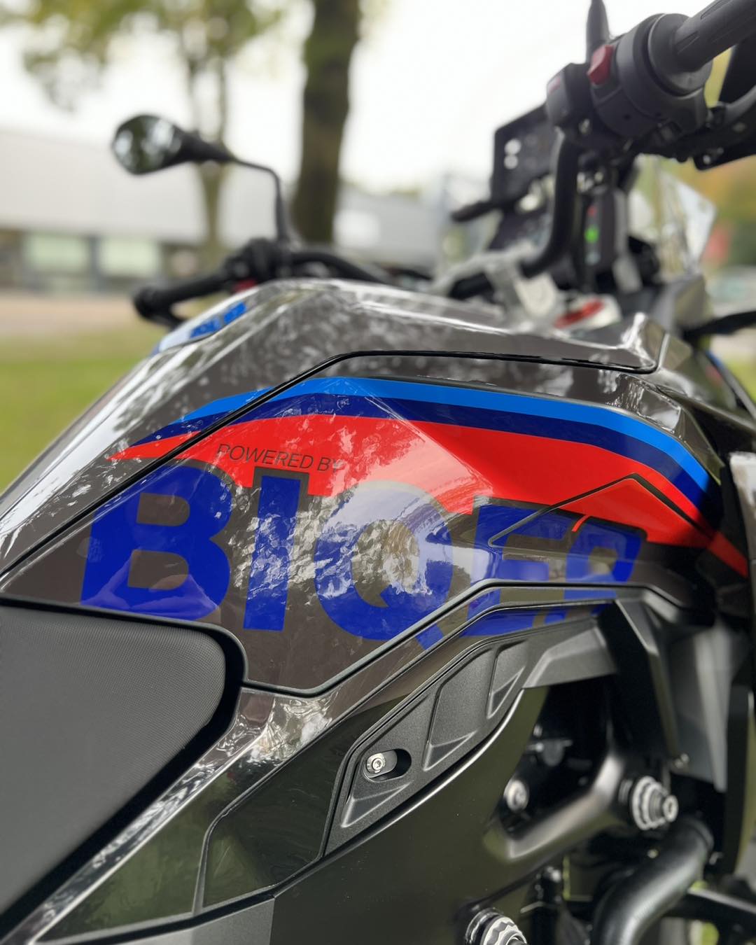 BMW F900GS BIQER EINDHOVEN – Shred Graphics