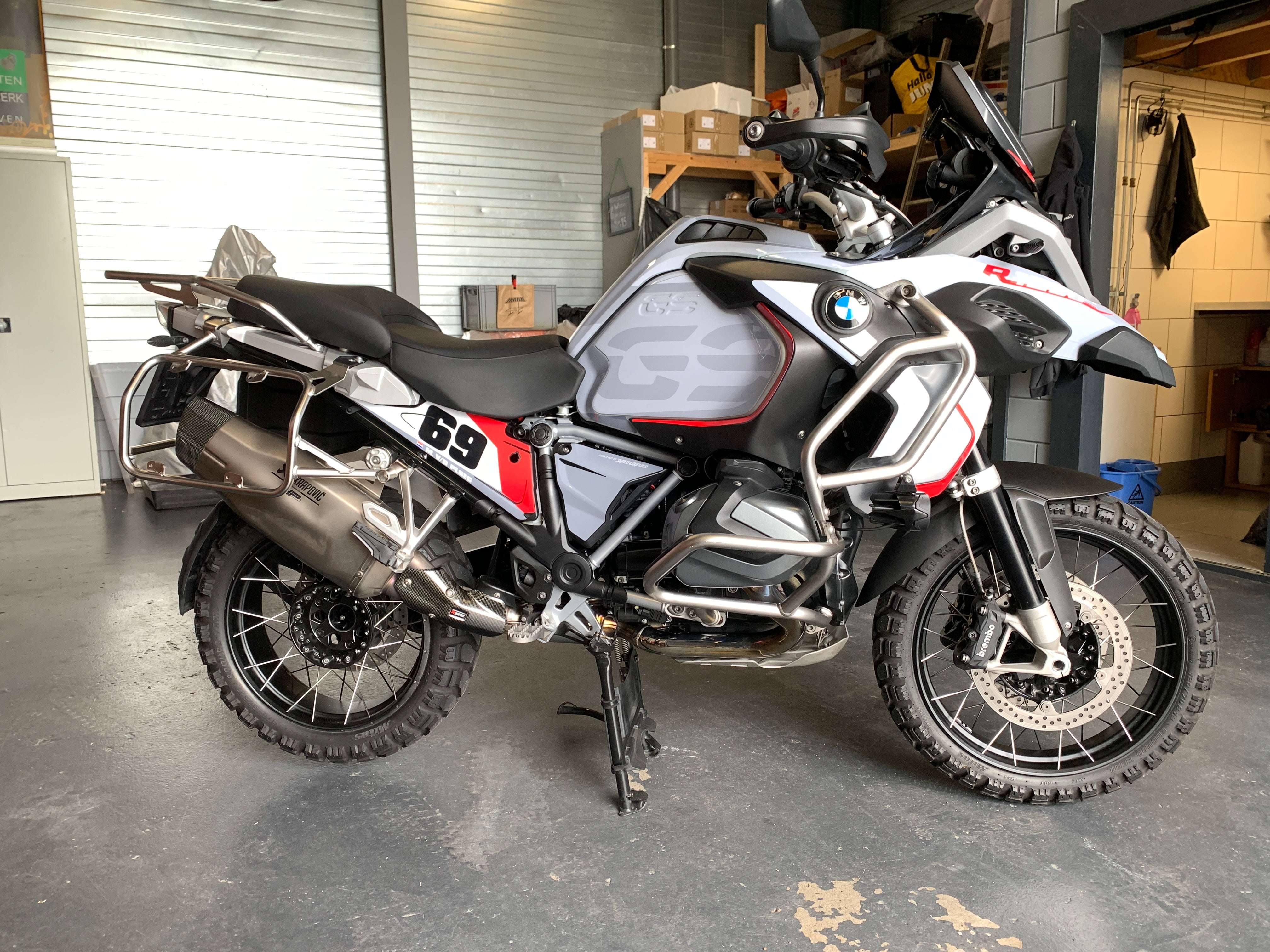 BMW R1250GS ADVENTURE – Shred Graphics