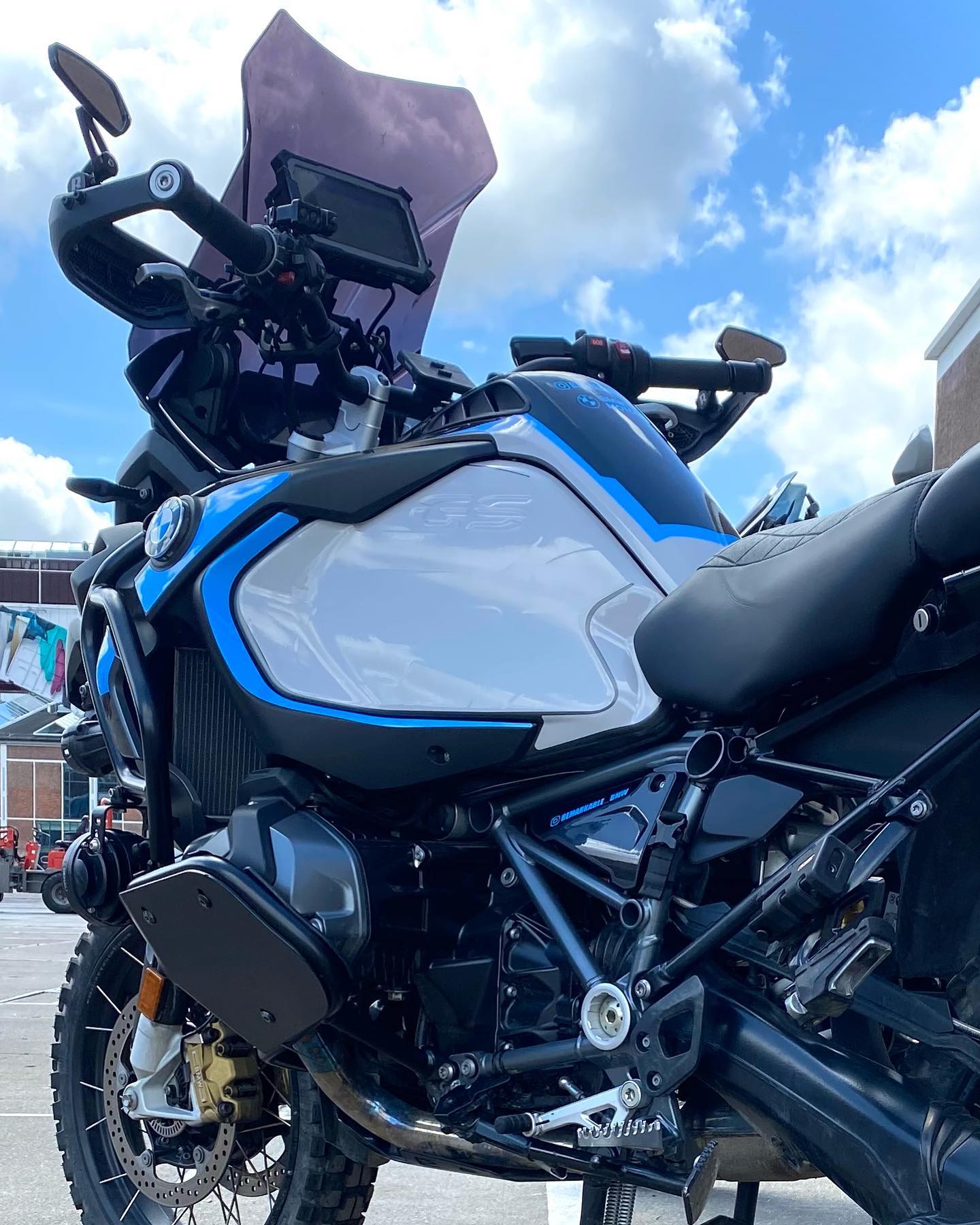 BMW R1250GS ADVENTURE @REMARKABLE_RIDES – Shred Graphics